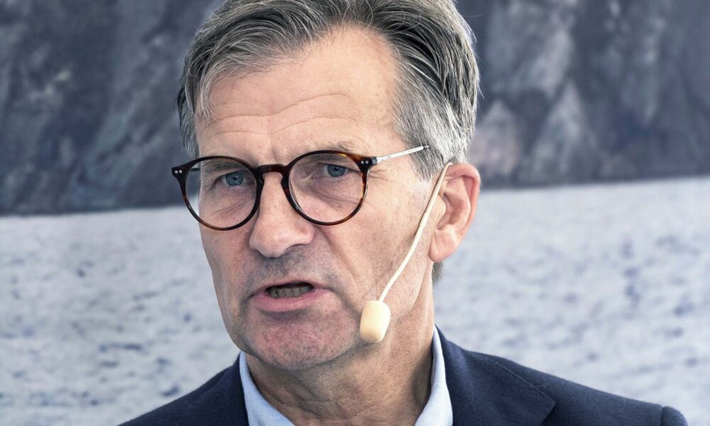 Riksbankchef: Uheldig at vende tilbage til fast valutakurs i Sverige ...