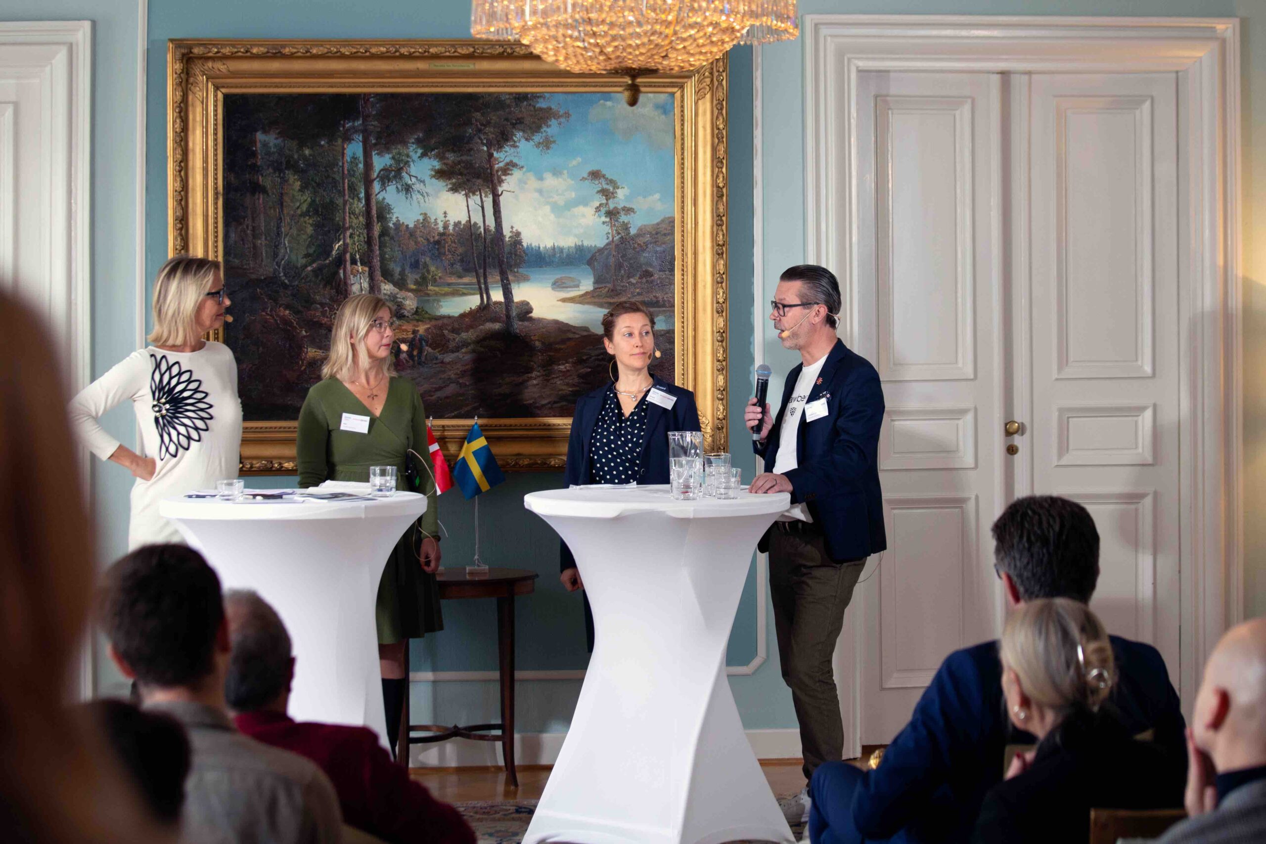 Hoteldirektør vil gøre det lettere for ansatte at arbejde i to lande ...